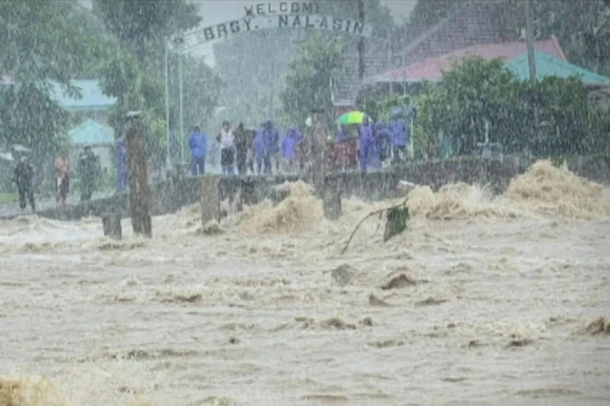 Ilang lugar sa hilagang Luzon binaha dahil sa 'Julian' | ABS-CBN News