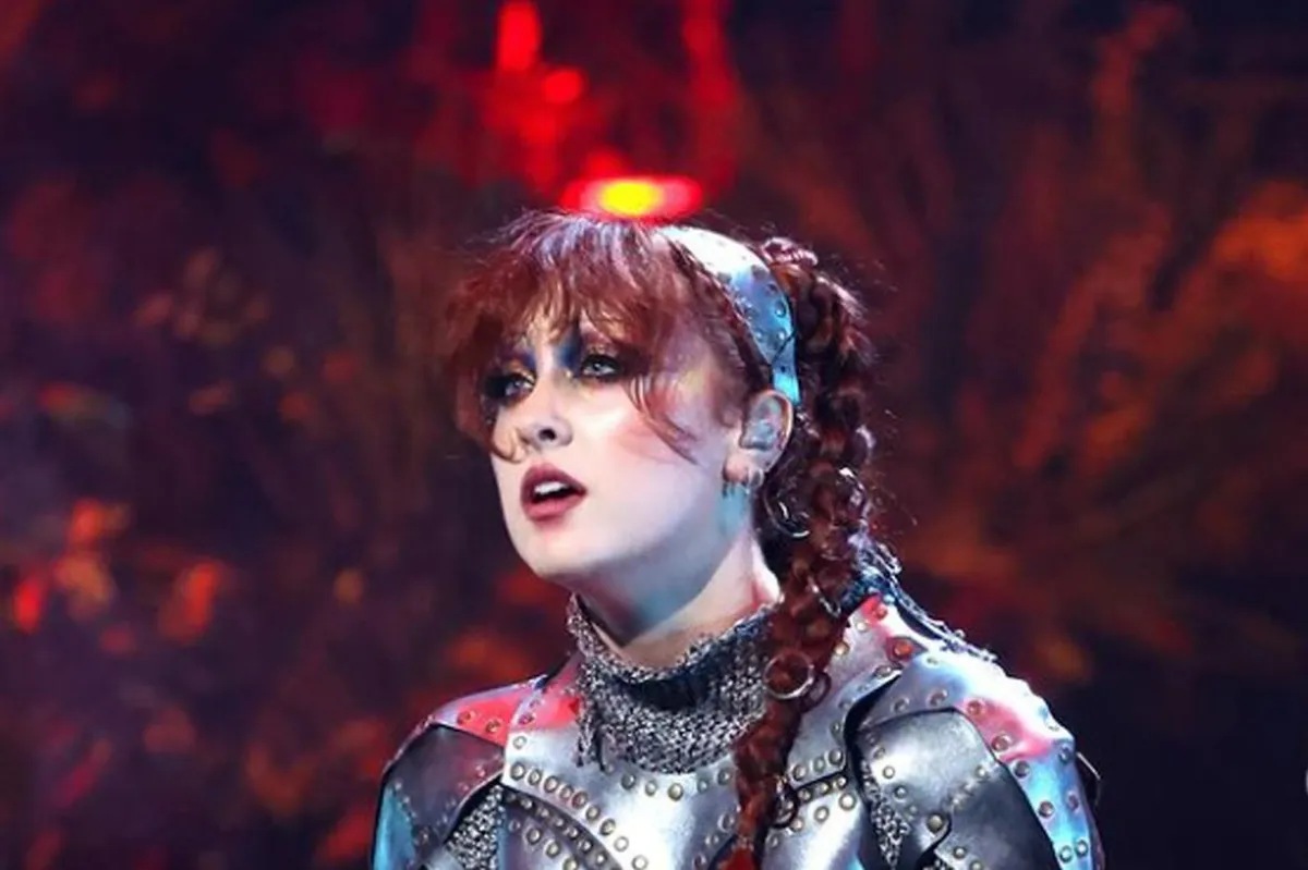 Facing backlash online, pop star Chappell Roan clarifies she's voting ...