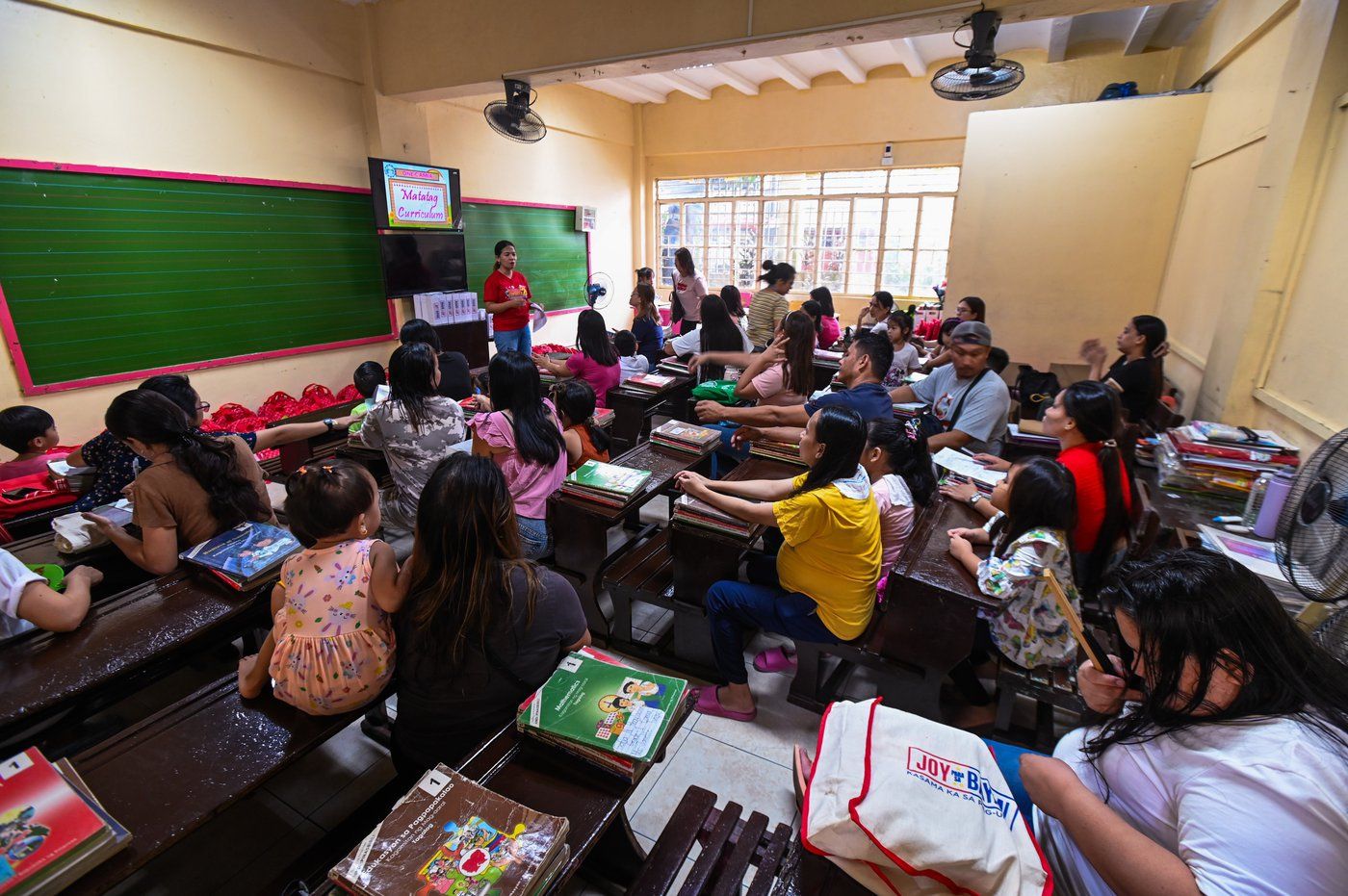 Issues on classrooms, teachers, curriculum: What is the state of ...