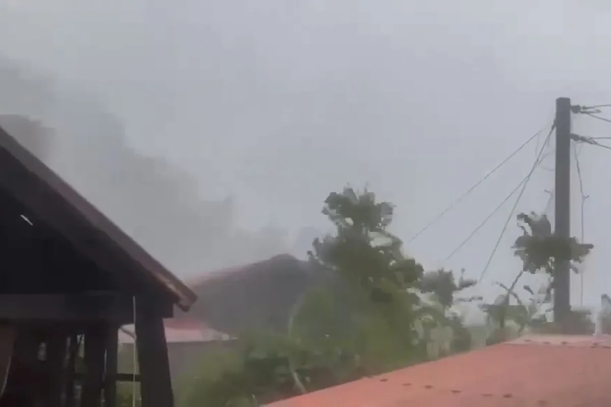 Typhoon Julian unleashes heavy rain and strong winds in Uyugan, Batanes ...