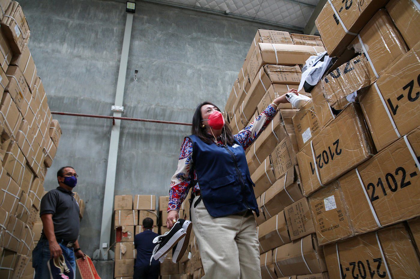 PH counterfeit haul seen at P40 billion in 2024 | ABS-CBN News