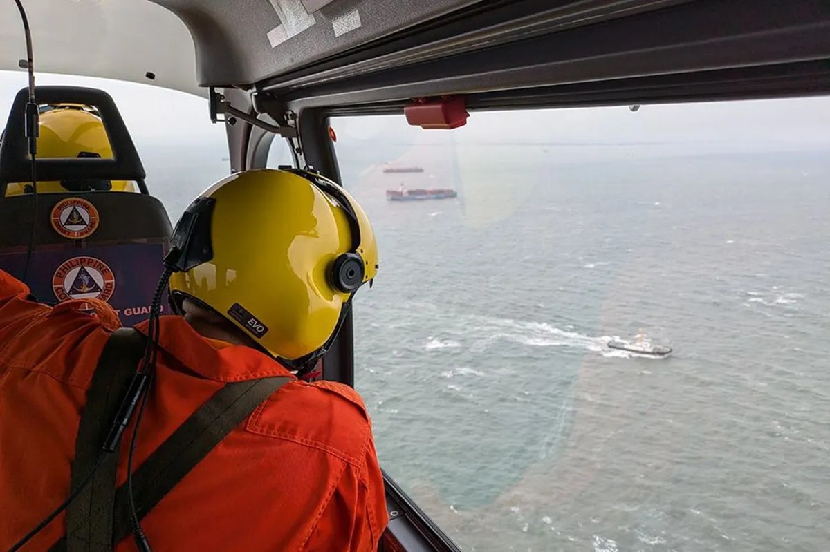 Philippines races to avoid 'environmental catastrophe' from oil spill ...
