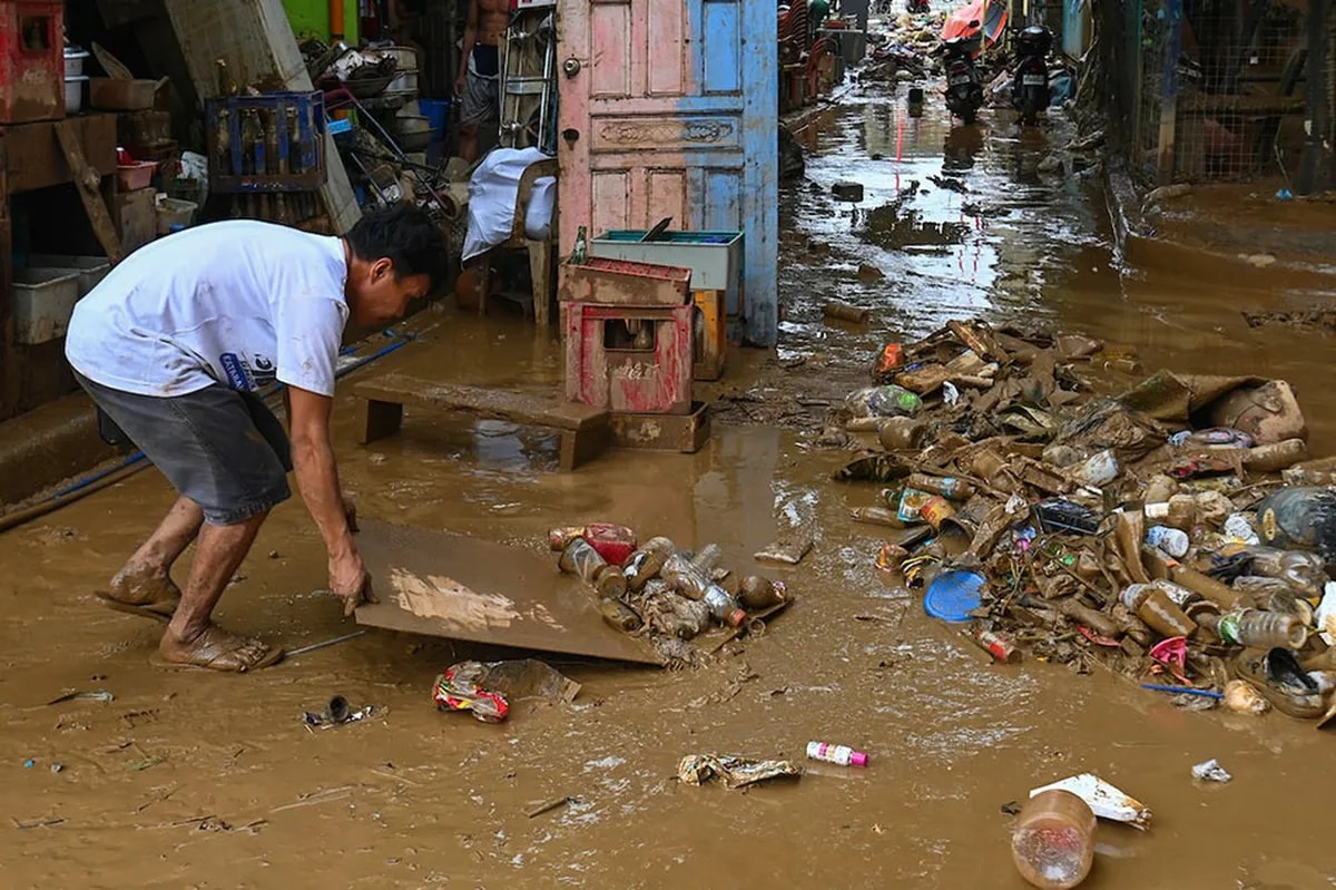 Mga nasalanta ng matinding pagbaha pilit bumabangon | ABS-CBN News
