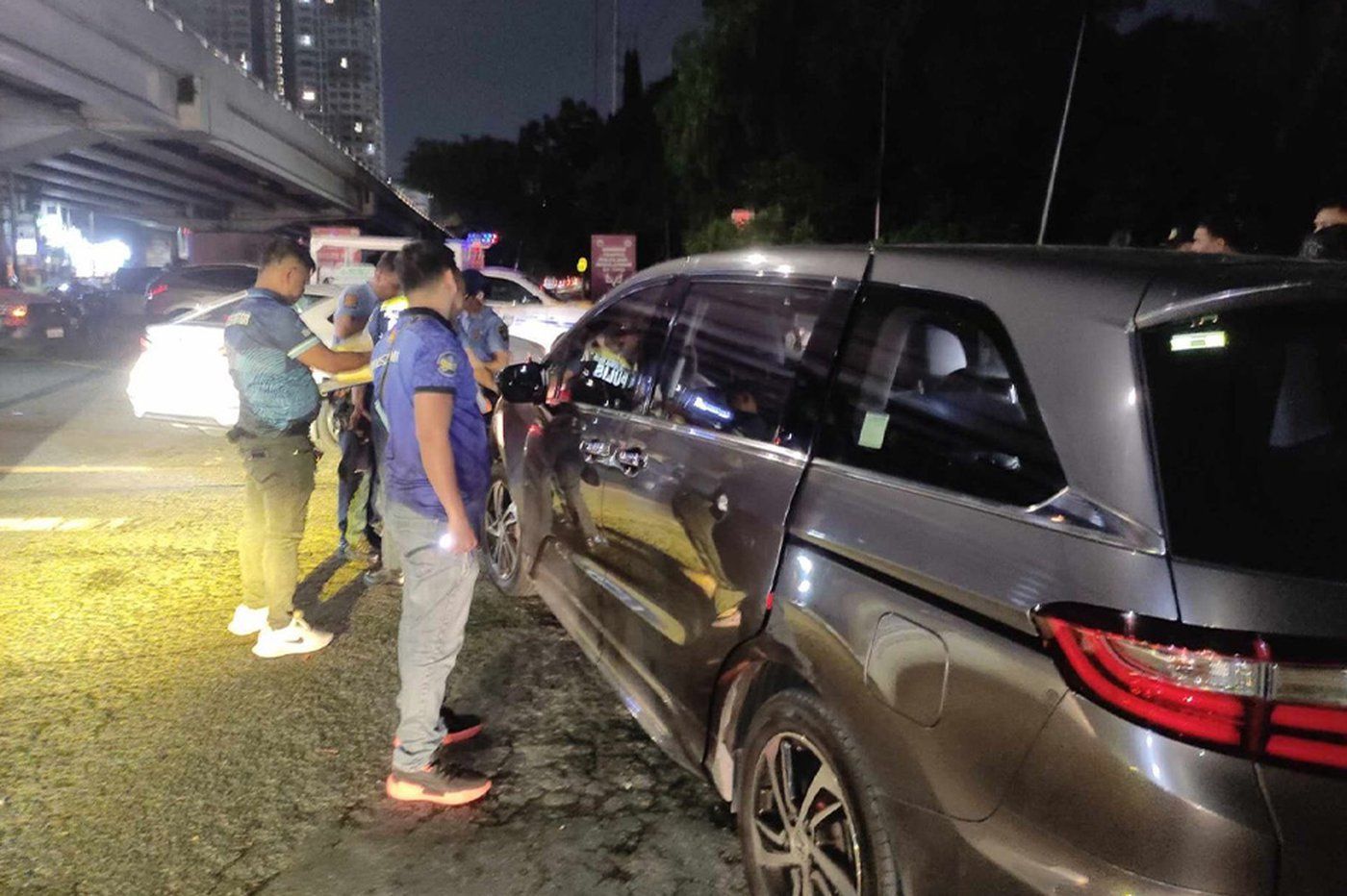 Road rage sa Pasay nauwi sa pamamaril; 3 Chinese, 1 Pinoy arestado ...