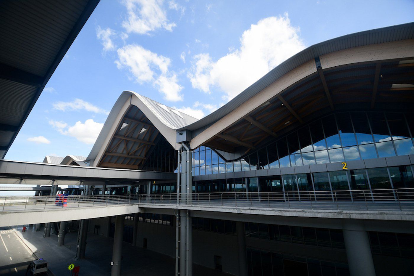 Clark flyers get offsite check-in at SM City Clark | ABS-CBN News