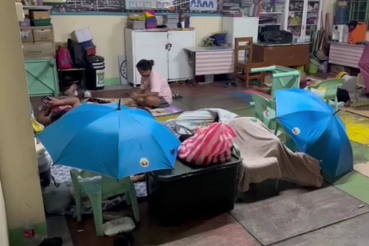Halos 900 indibidwal sa Potrero, Malabon, nagpalipas ng gabi sa mga ... Halos 900 indibidwal sa Potrero, Malabon, nagpalipas ng gabi sa mga ...