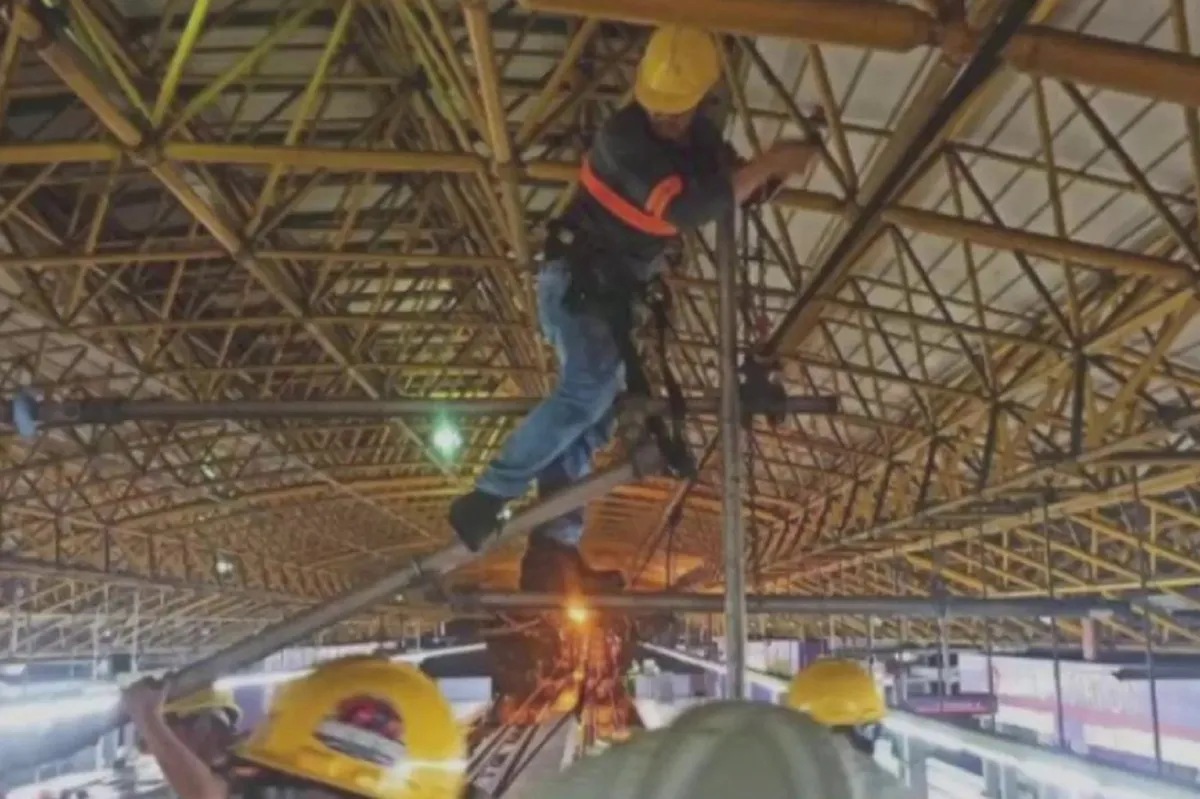 Kable ng LRT-2 Gilmore Station tinamaan ng kidlat | ABS-CBN News