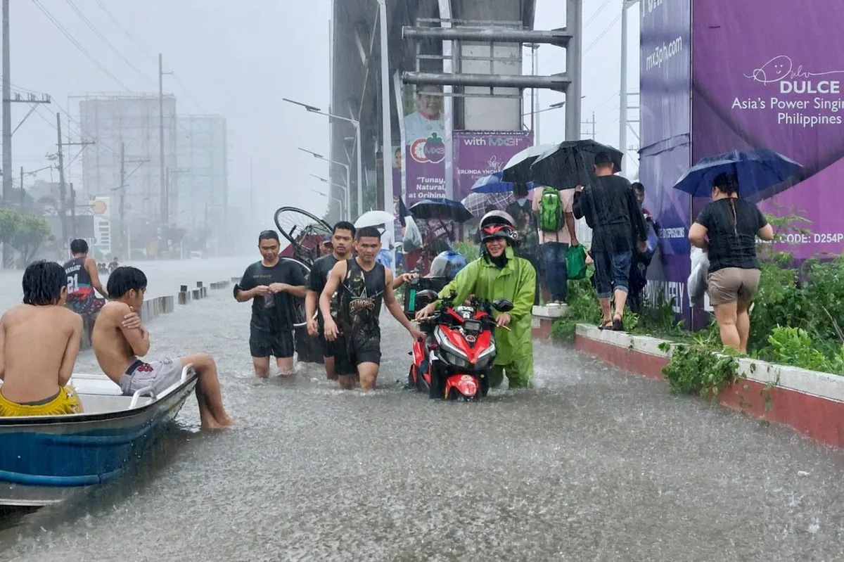 DPWH: 21 nat'l roads in NCR closed due to Carina | ABS-CBN News