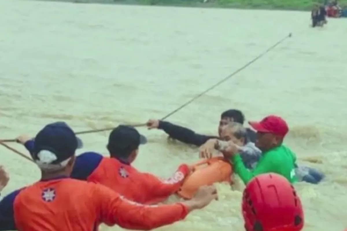 Ilang bayan sa Occidental Mindoro binaha dahil sa habagat | ABS-CBN News Ilang bayan sa Occidental Mindoro binaha dahil sa habagat | ABS-CBN News