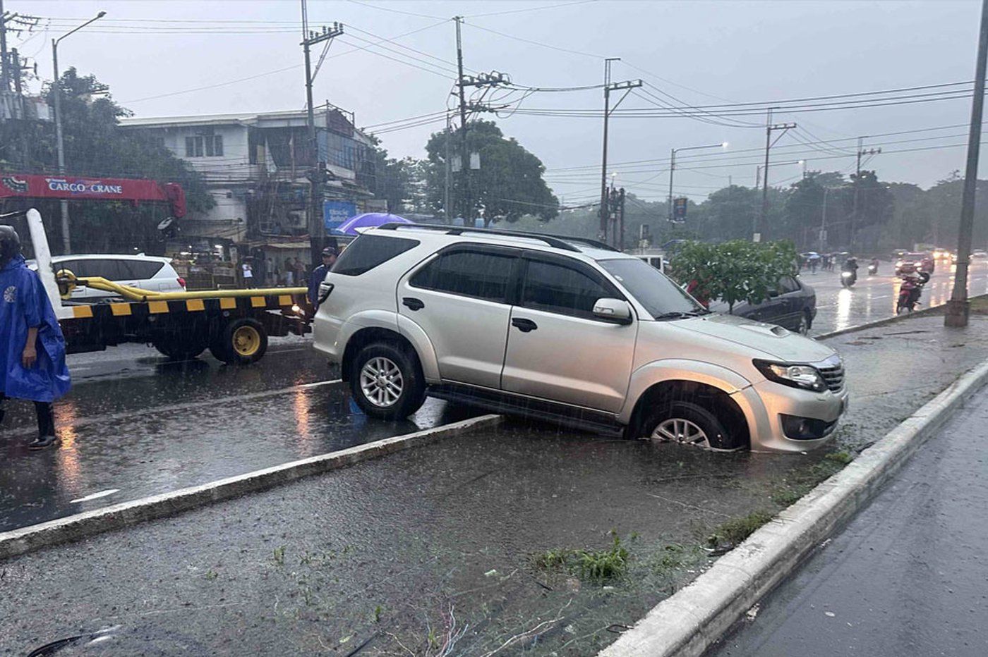 ALAMIN: Road safety tips sa gitna ng bagyo, malakas na ulan | ABS-CBN News