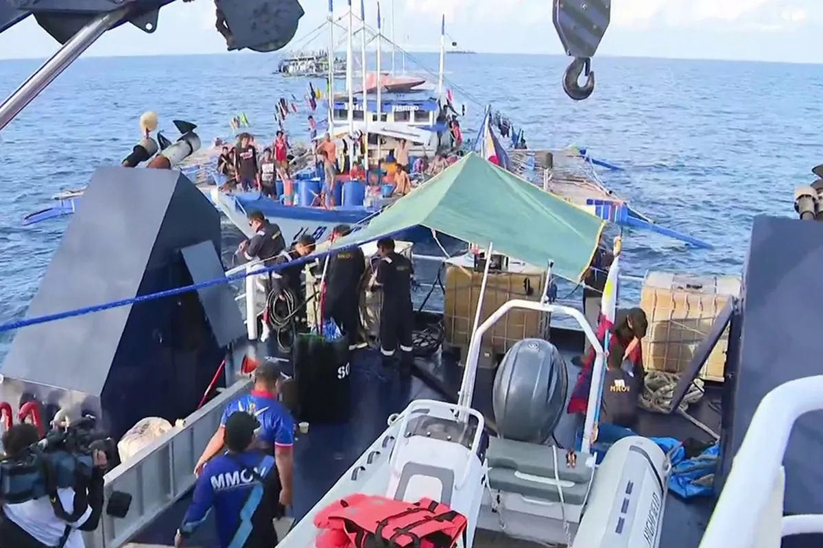 24 fishing boats at Reed Bank receive supplies from BFAR | ABS-CBN News