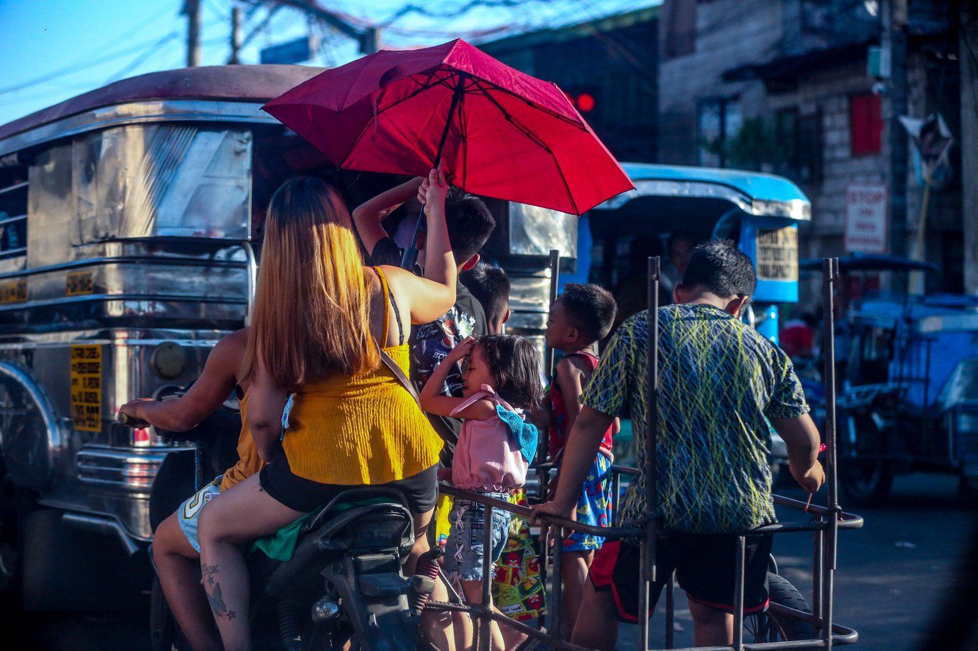 'So hot you can't breathe': Extreme heat hits the Philippines | ABS-CBN ...