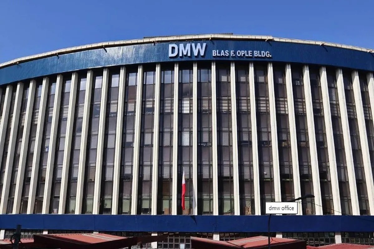 DMW iuuwi ang mga labi ng OFWs na namatay sa baha sa UAE | ABS-CBN News DMW iuuwi ang mga labi ng OFWs na namatay sa baha sa UAE | ABS-CBN News