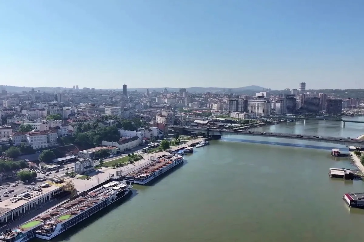 A mini Russia emerges in Serbia as thousands flee war | ABS-CBN News