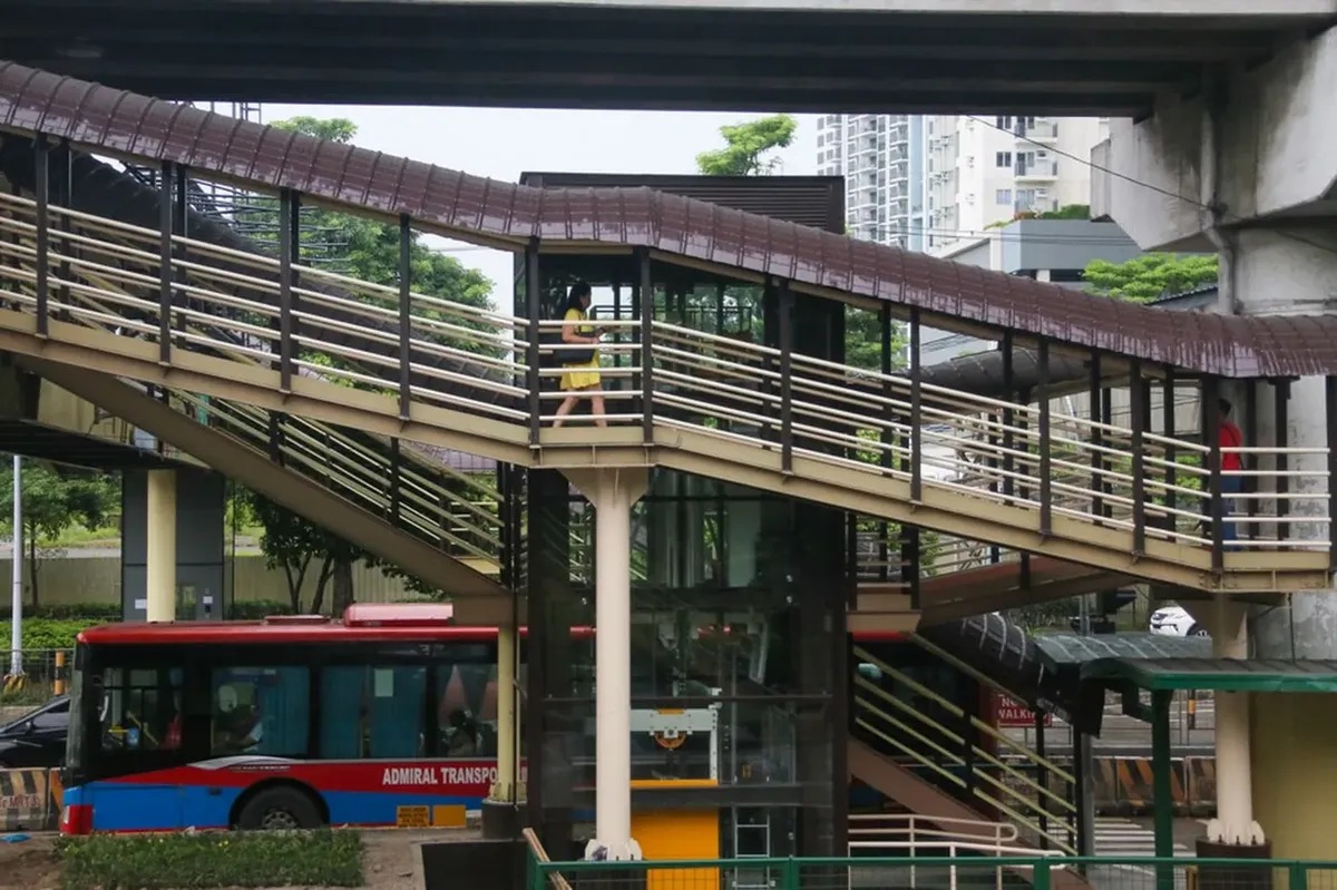 MMDA nagpaliwanag sa matarik na PWD ramp | ABS-CBN News