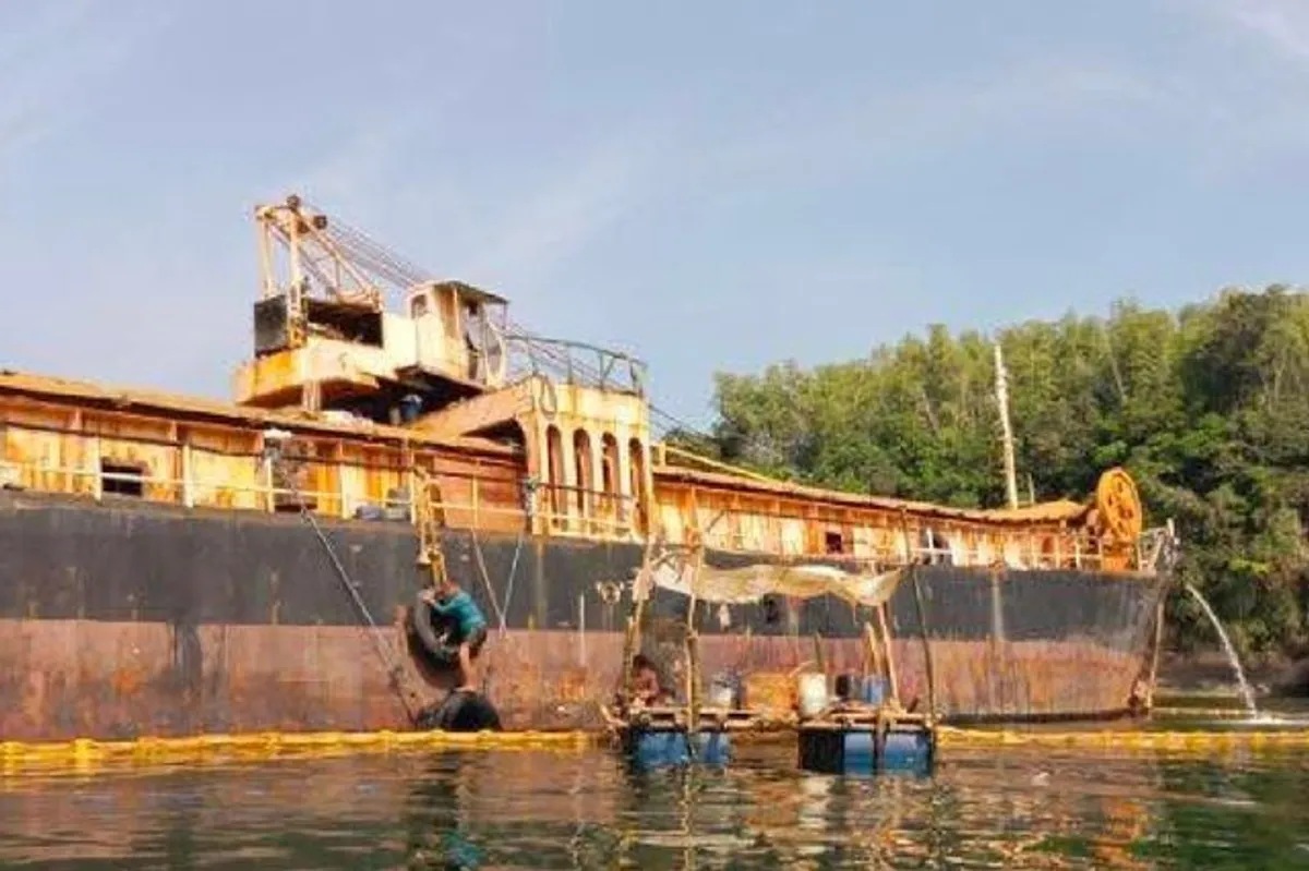 Nearly 1.3 million liters of oil collected from MTKR Terranova | ABS ...