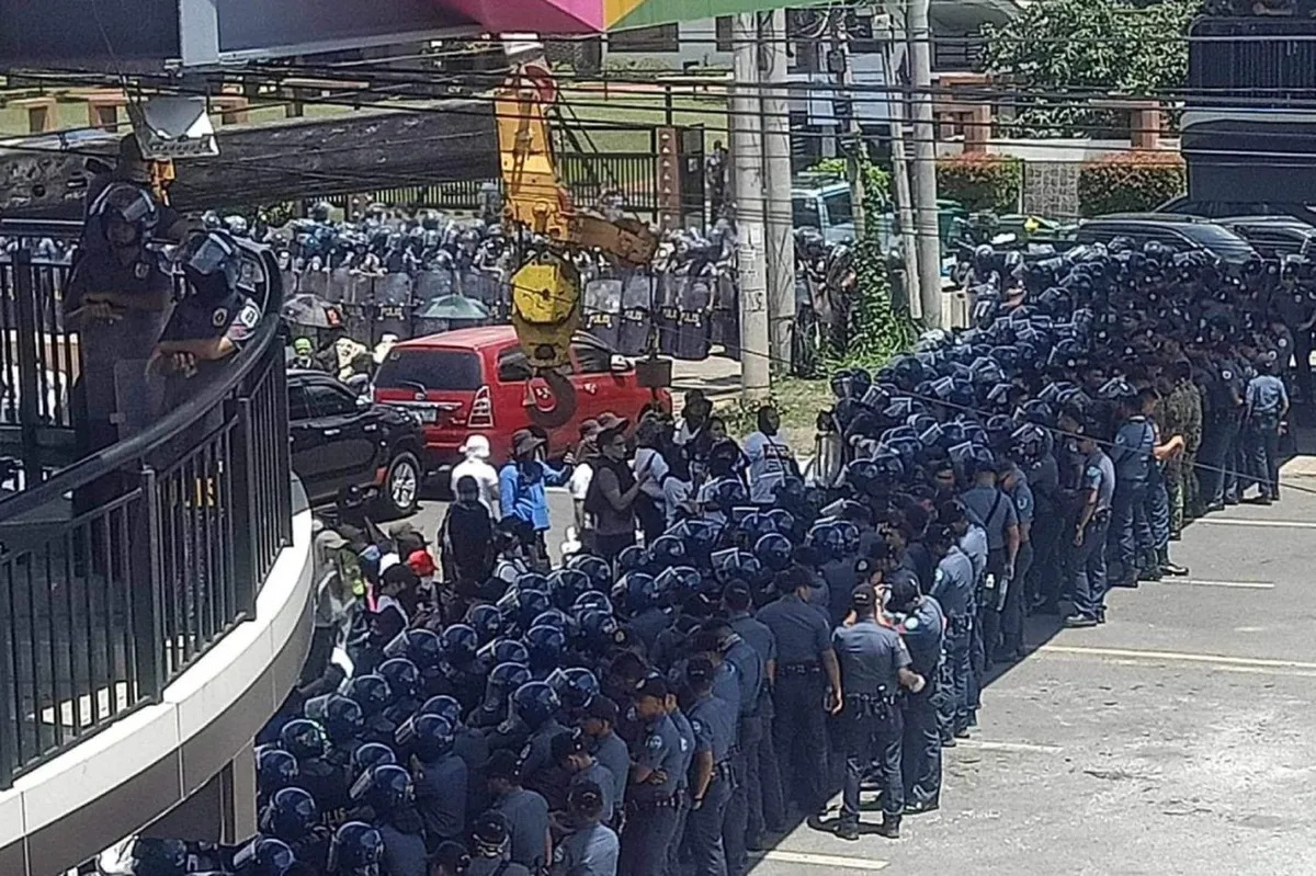 PNP tinitignan kung may pulis na kasapi sa 'Angels of Death' | ABS-CBN News PNP tinitignan kung may pulis na kasapi sa 'Angels of Death' | ABS-CBN News