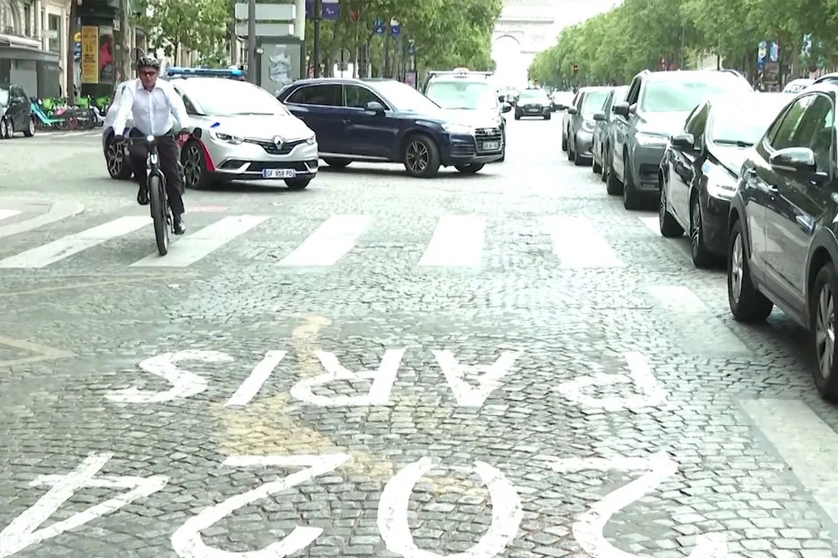 Paris police secure 185 km of special lanes for Olympic athletes | ABS ...