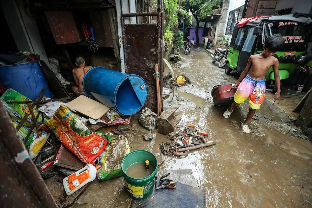 Ilang lugar na apektado ng bagyong Enteng, wala pa ring kuryente | ABS ...