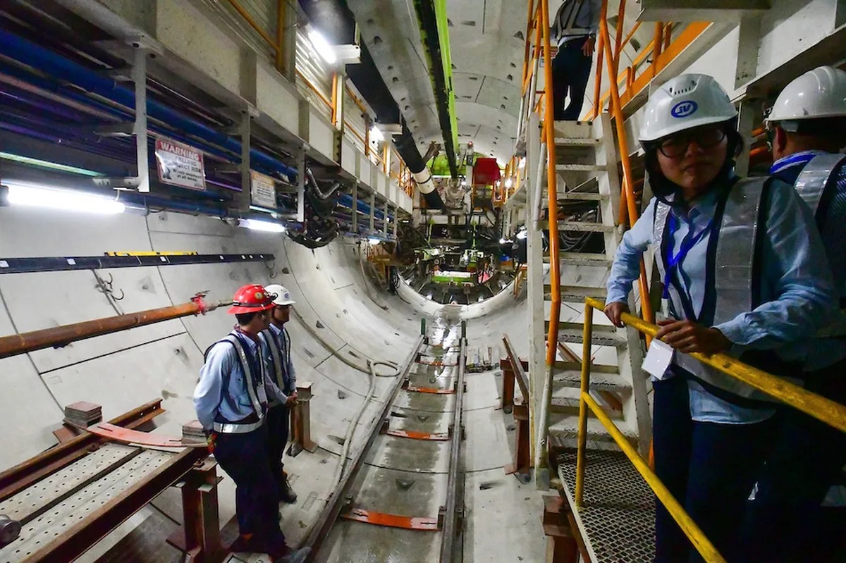 On the right track? Reviewing Marcos' 'Build Better More' infra program ...