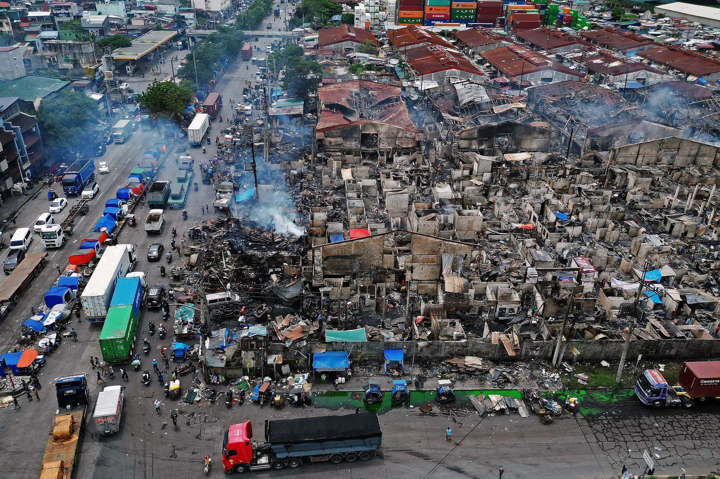PHOTO: Day after the massive fire in Vitas, Tondo | ABS-CBN News