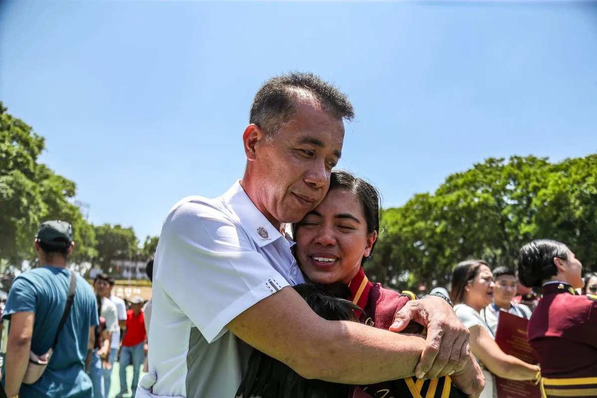 PNPA cadets overcome with emotion in commencement exercises | ABS-CBN News