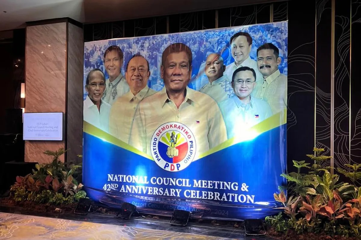 PDP-Laban officials celebrate anniversary in Cebu | ABS-CBN News