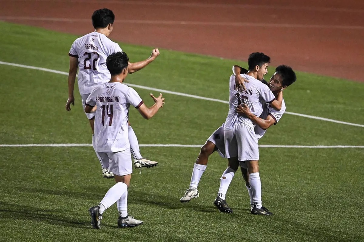 UP men crush Ateneo to secure spot in football semis | ABS-CBN Sports