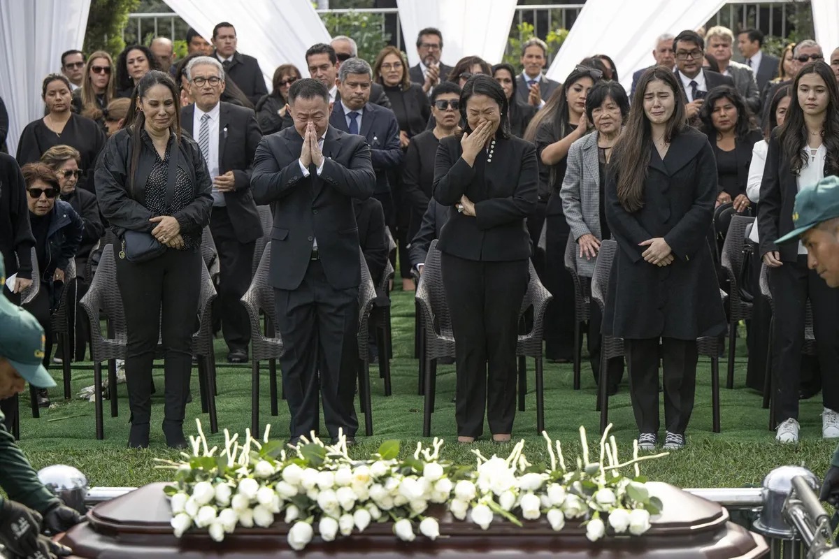 PHOTO: Ex-Peruvian president Alberto Fujimori laid to rest | ABS-CBN News