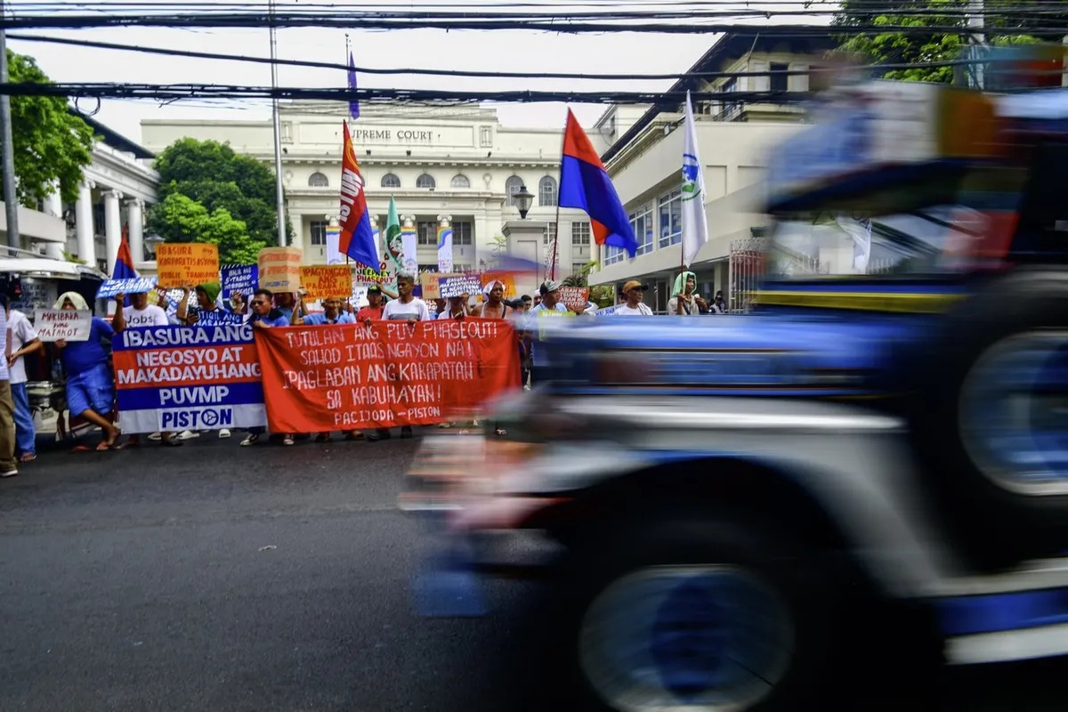 DOTr says Filipino transport groups 'supportive' of PUV modernization ...