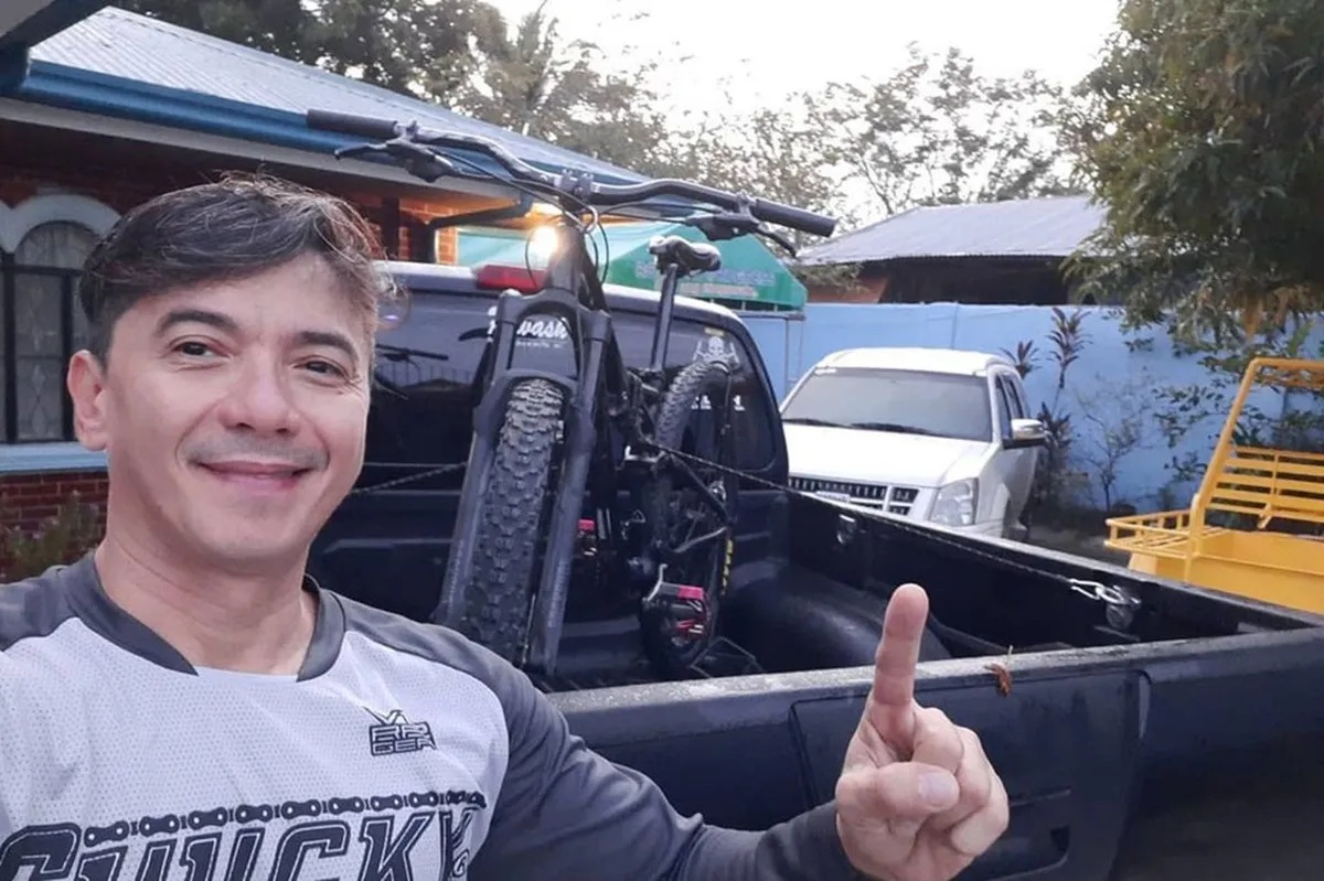 Rommel Padilla umalma sa pekeng quote card | ABS-CBN Entertainment