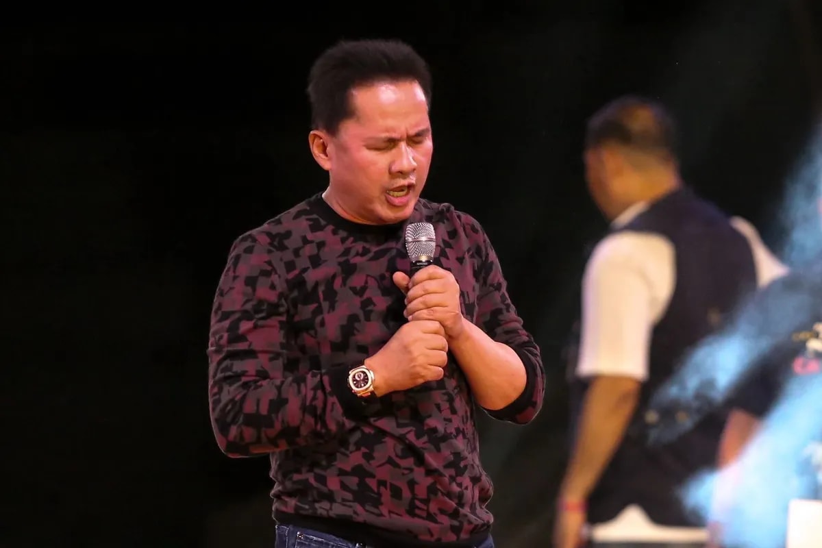 Davao Region police chief pays emotional tribute to late father after ... Davao Region police chief pays emotional tribute to late father after ...