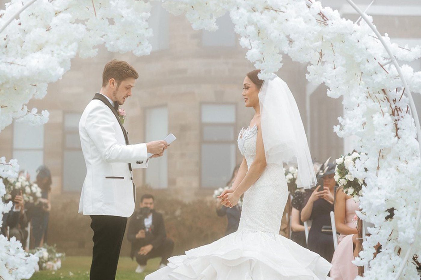 IN PHOTOS: Kaladkaren's wedding with fiancé Luke Wrightson | ABS-CBN ...