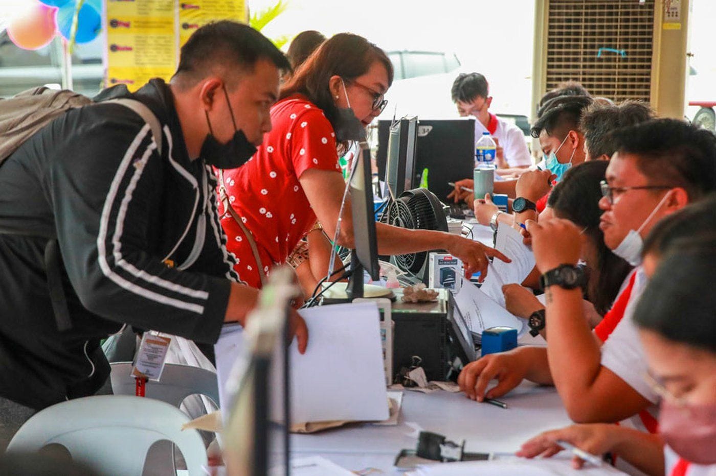 Most BIR offices open Saturday ahead of April 15 tax filing deadline ...