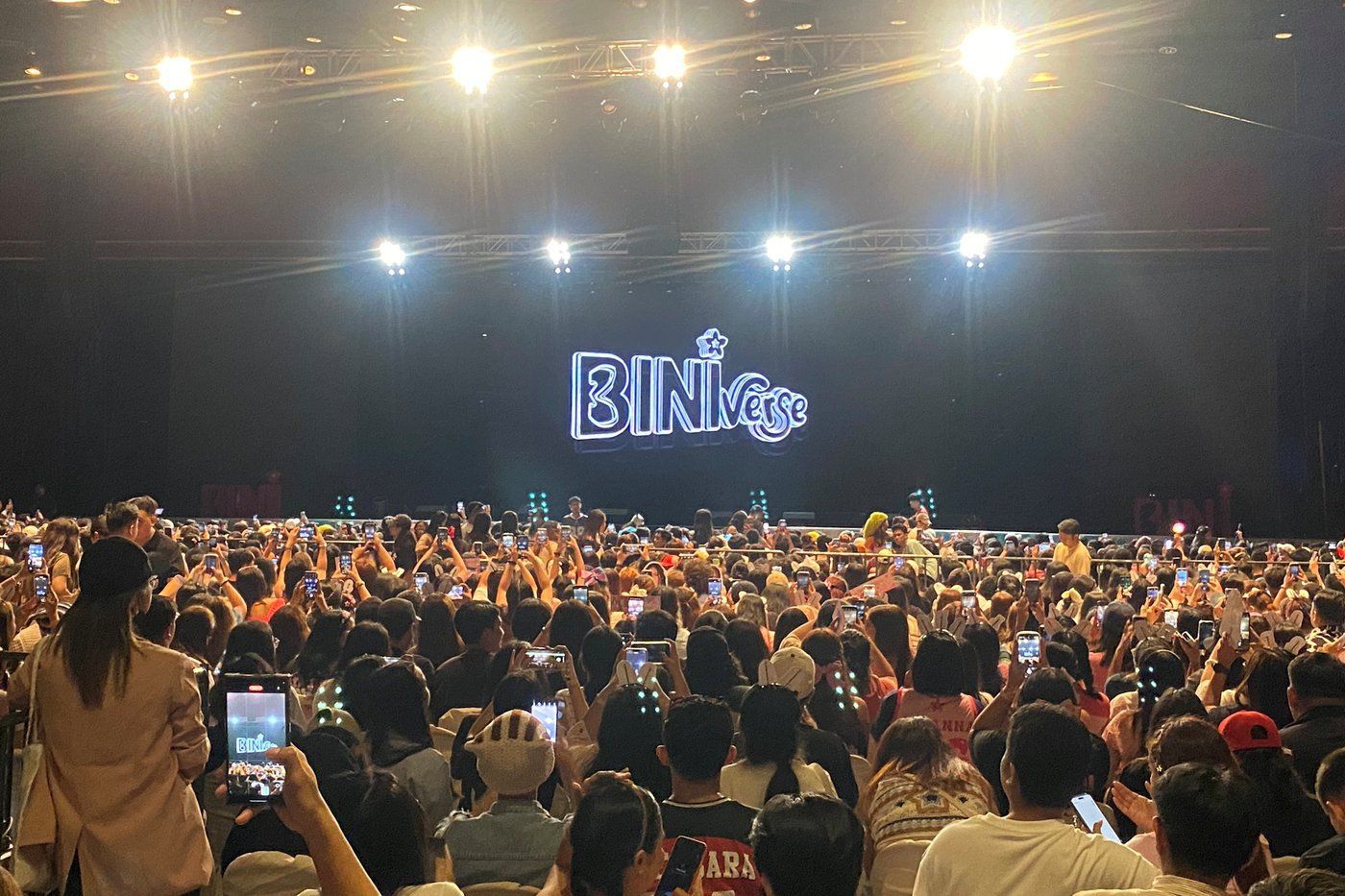 Full house in Cebu for 'BINIverse' | ABS-CBN Entertainment