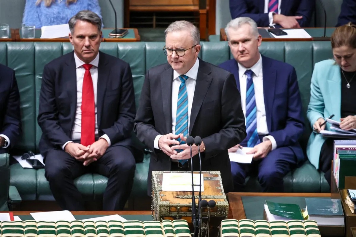Australian PM tells Russia to 'back off' over spying allegation | ABS ...