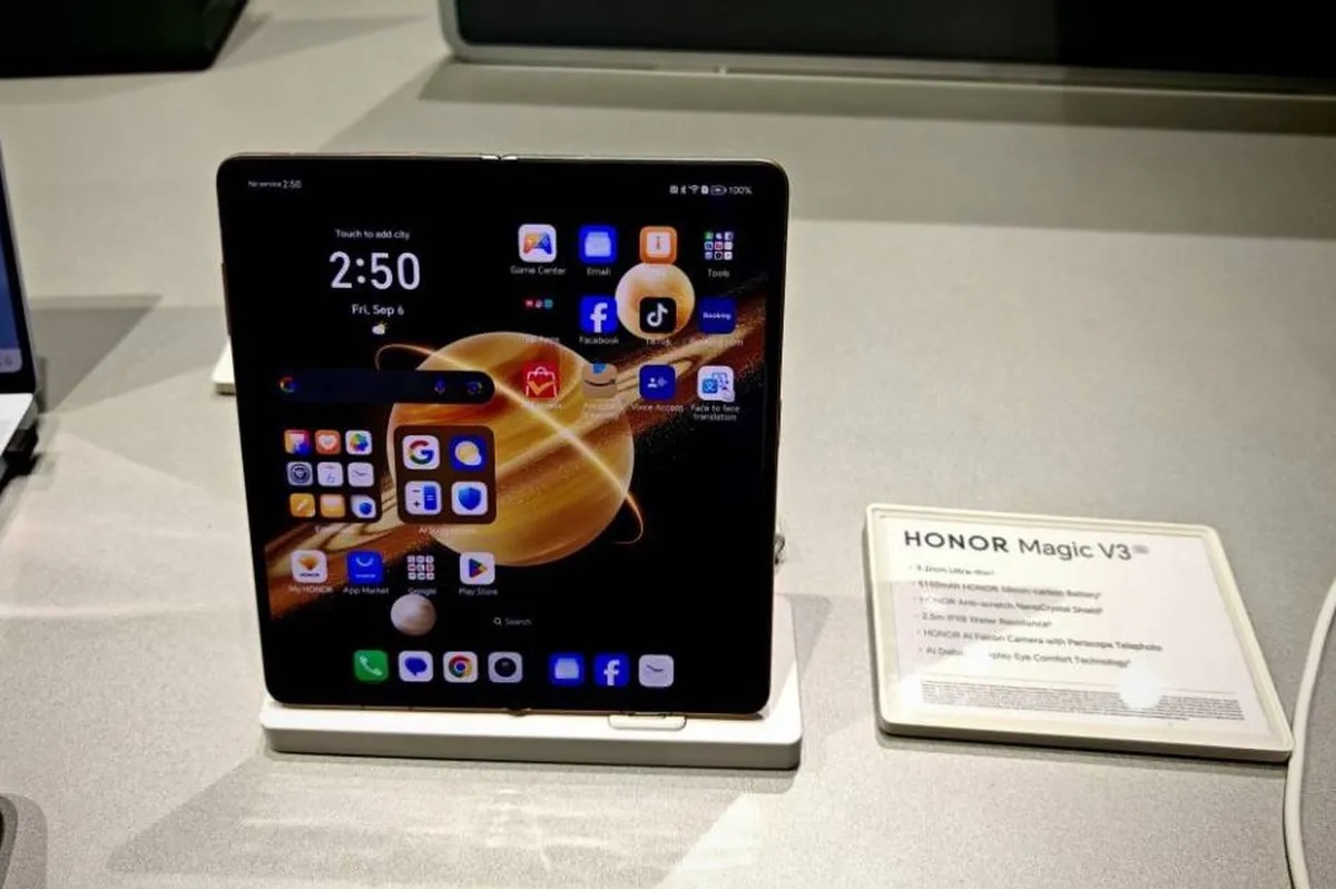 HONOR launches ‘thinnest’ folding phone | ABS-CBN News