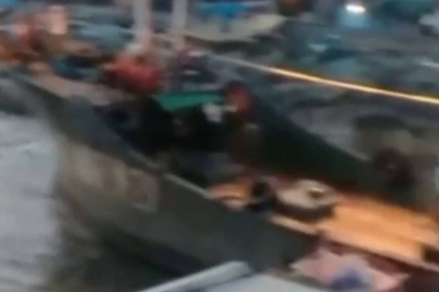 Floodgate sa Navotas napinsala dahil sa barge | ABS-CBN News