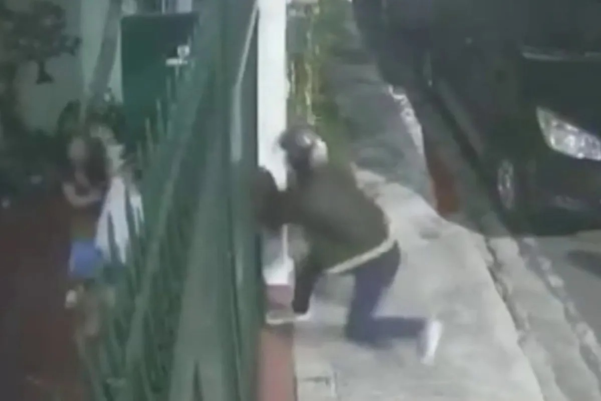 SAPUL SA CCTV: Babae hinoldap ng riding-in-tandem sa San Juan | ABS-CBN ... SAPUL SA CCTV: Babae hinoldap ng riding-in-tandem sa San Juan | ABS-CBN ...