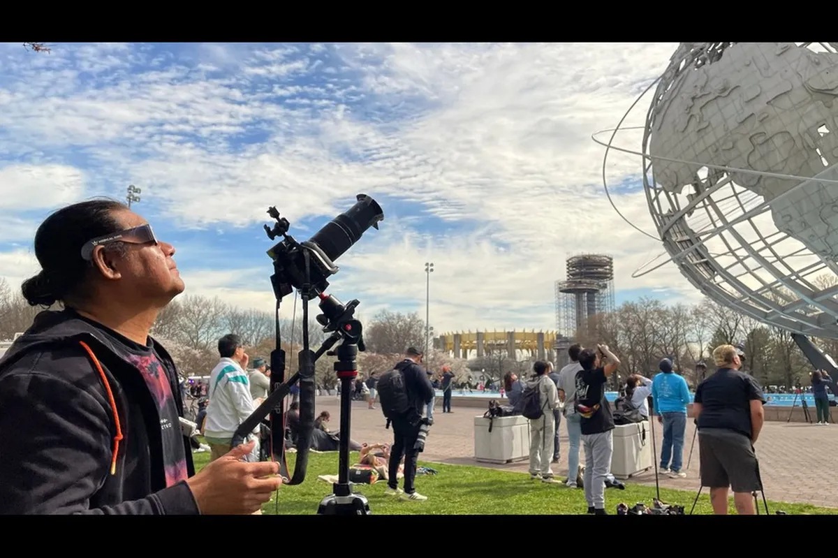Fil-Ams in New York witness historic partial solar eclipse | ABS-CBN News