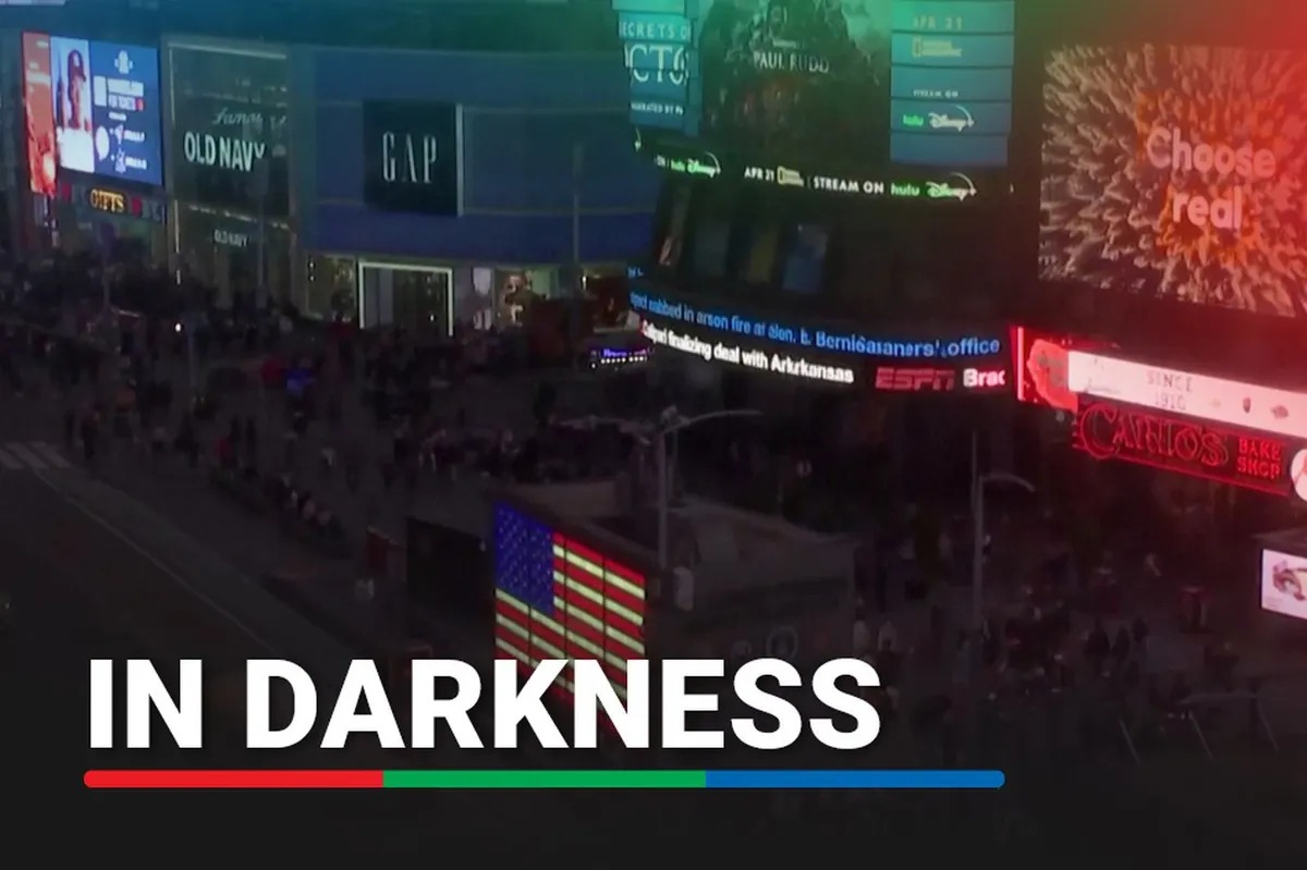 Time-lapse of the solar eclipse in New York City shows Times Square in ...