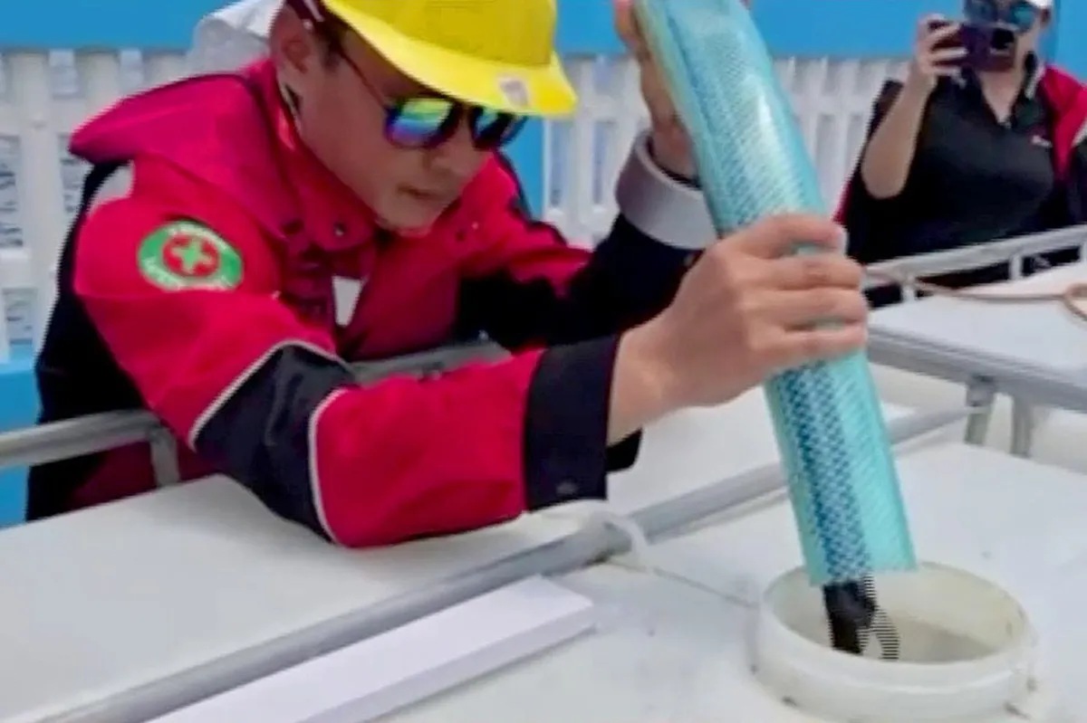 Salvor company conducts siphoning simulation for MTKR Terranova | ABS ...