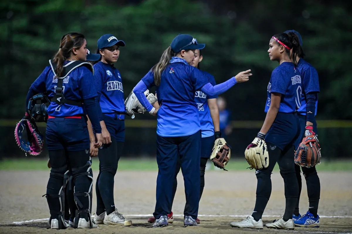 UAAP softball: Adamson completes elims sweep; UP, UST figure in playoff ...