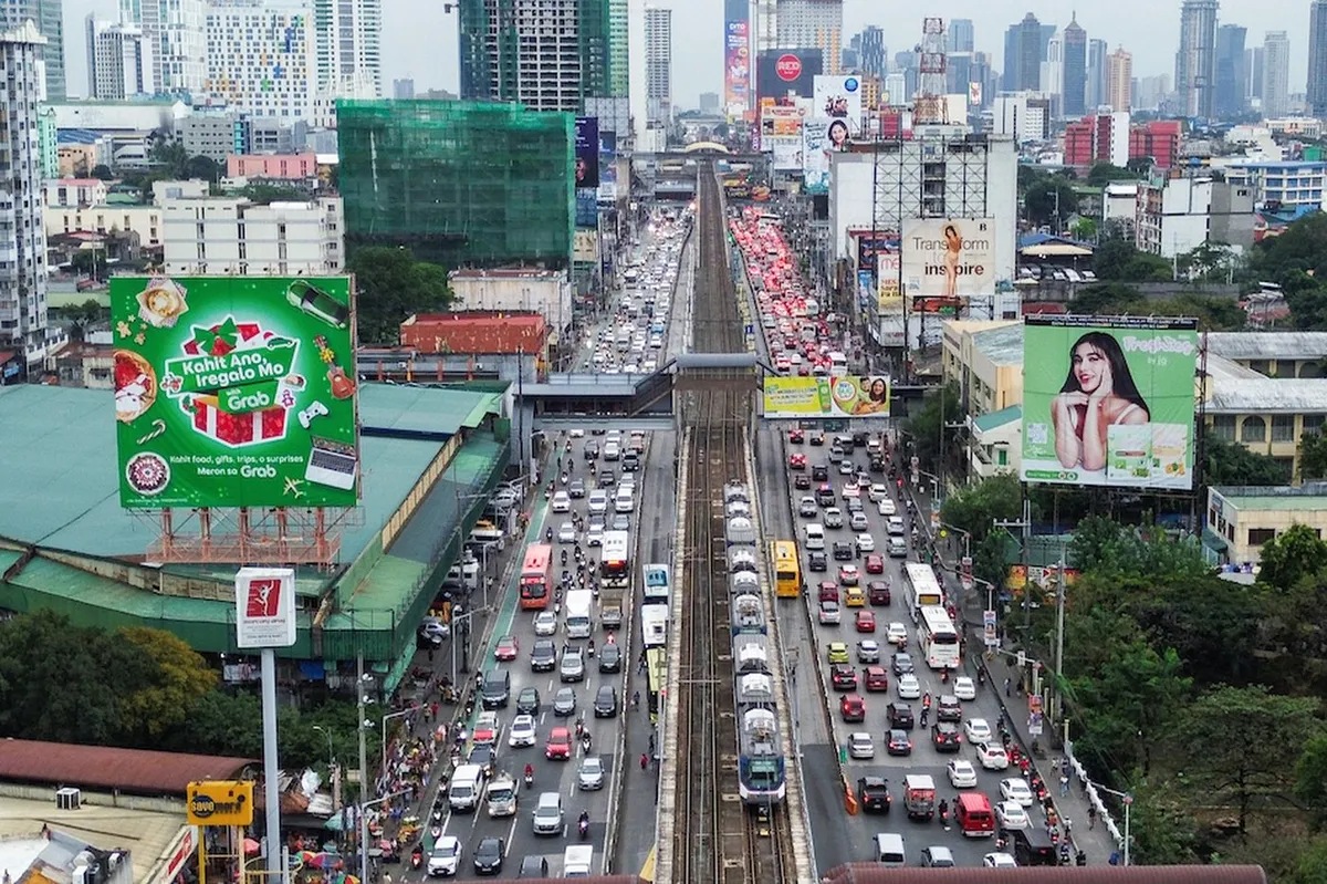 MMDA nilinaw na hindi isasara ang buong Kamuning flyover | ABS-CBN News