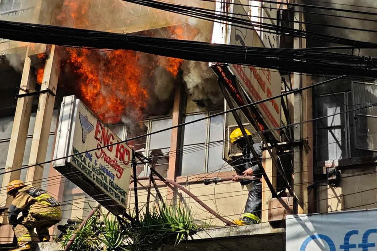 Pamilya ng mga namatay sa sunog sa Binondo, humihingi ng tulong | ABS ... Pamilya ng mga namatay sa sunog sa Binondo, humihingi ng tulong | ABS ...