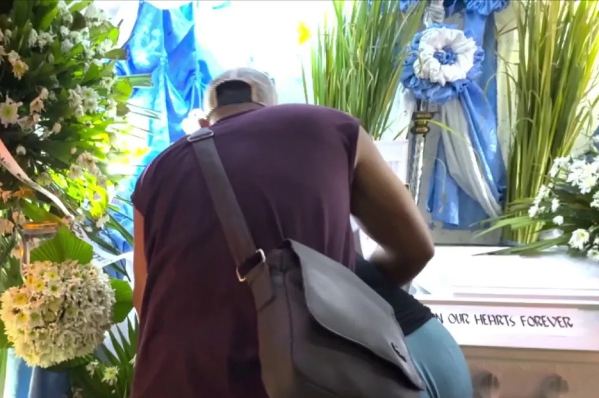 Pamilya ng nasawi sa Makati road rage 'di magpapaareglo sa kaso | ABS ... Pamilya ng nasawi sa Makati road rage 'di magpapaareglo sa kaso | ABS ...