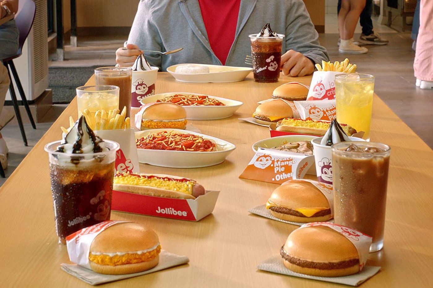Fast-food chain unveils latest mix & match combos | ABS-CBN Lifestyle