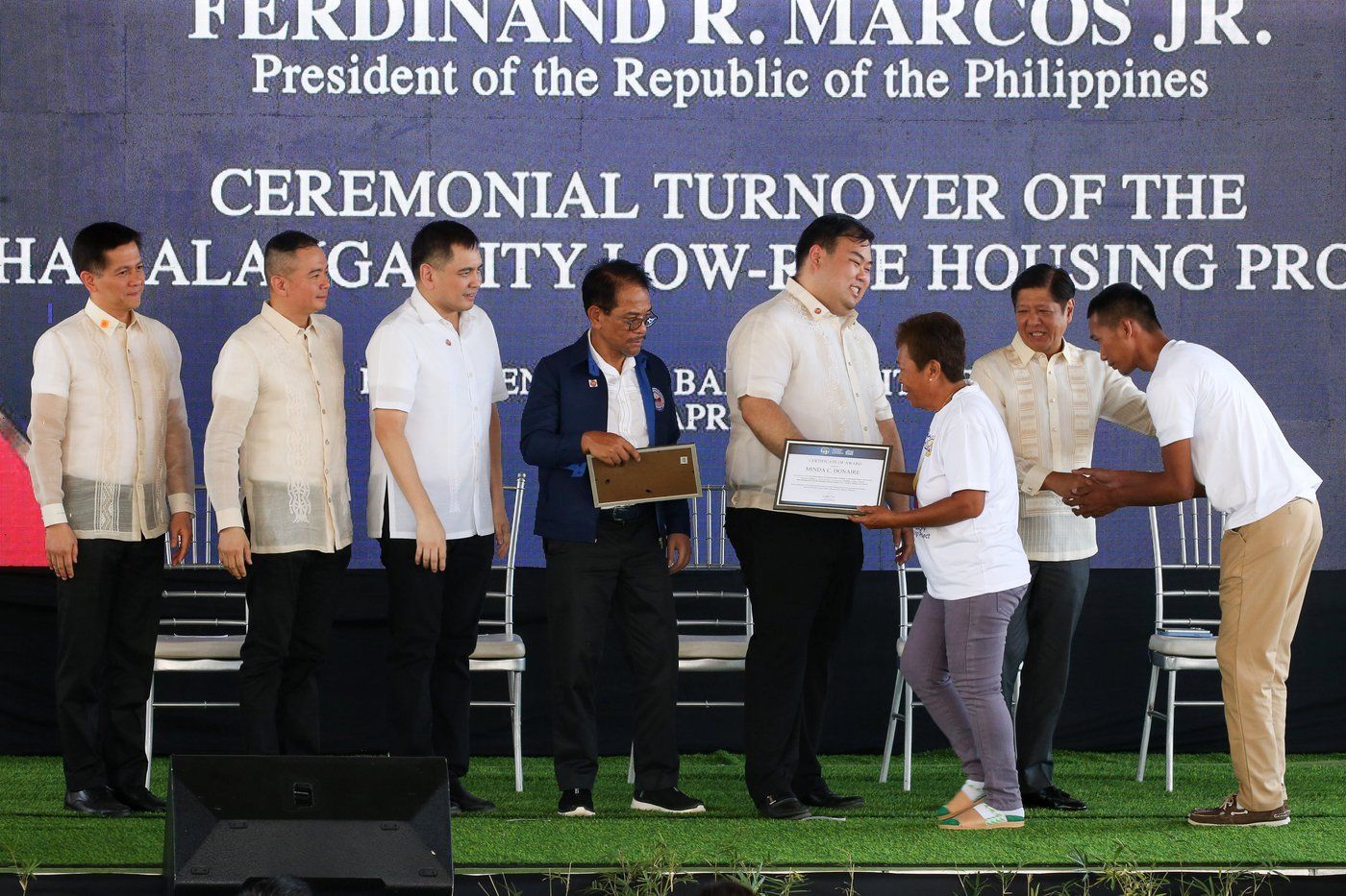 DHSUD guarantees completion of housing projects under Pambansang ...