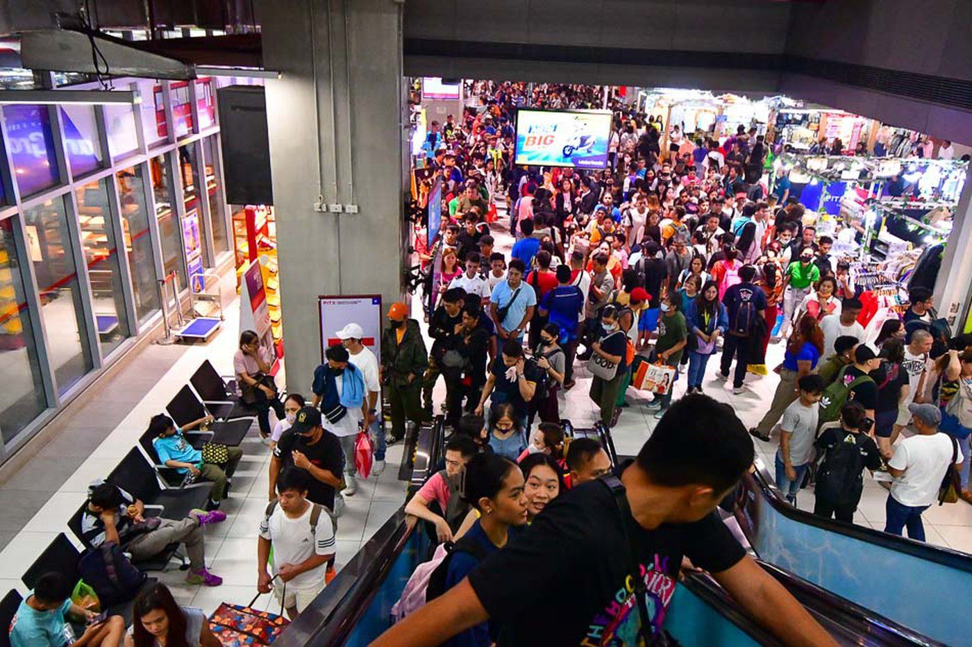 Holy Week crowd fills PITX | ABS-CBN News