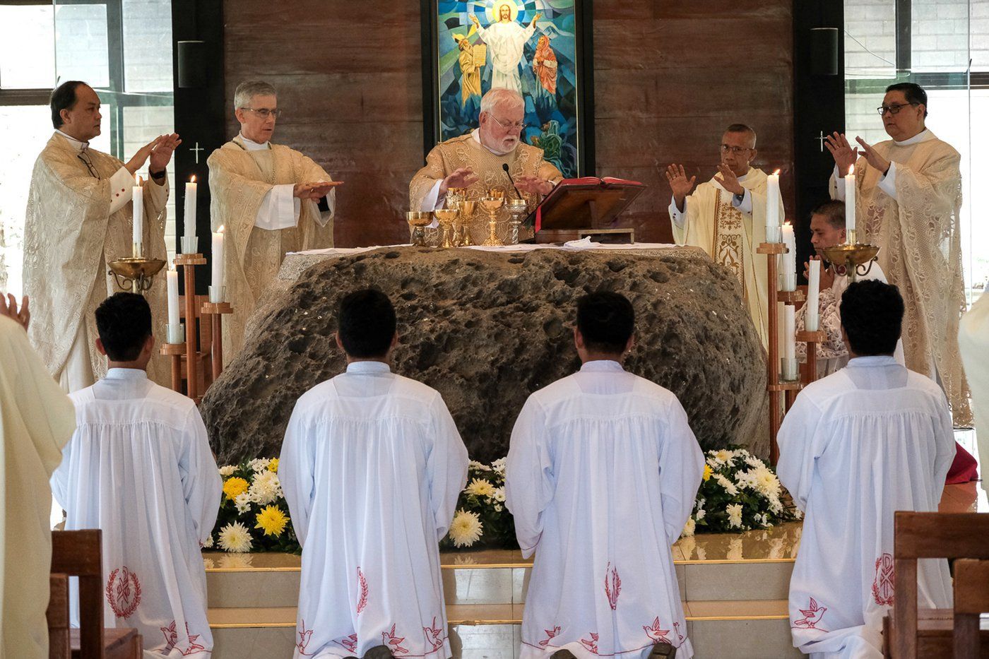LOOK: Vatican Archbishop presides over mass in CBCP retreat | ABS-CBN News